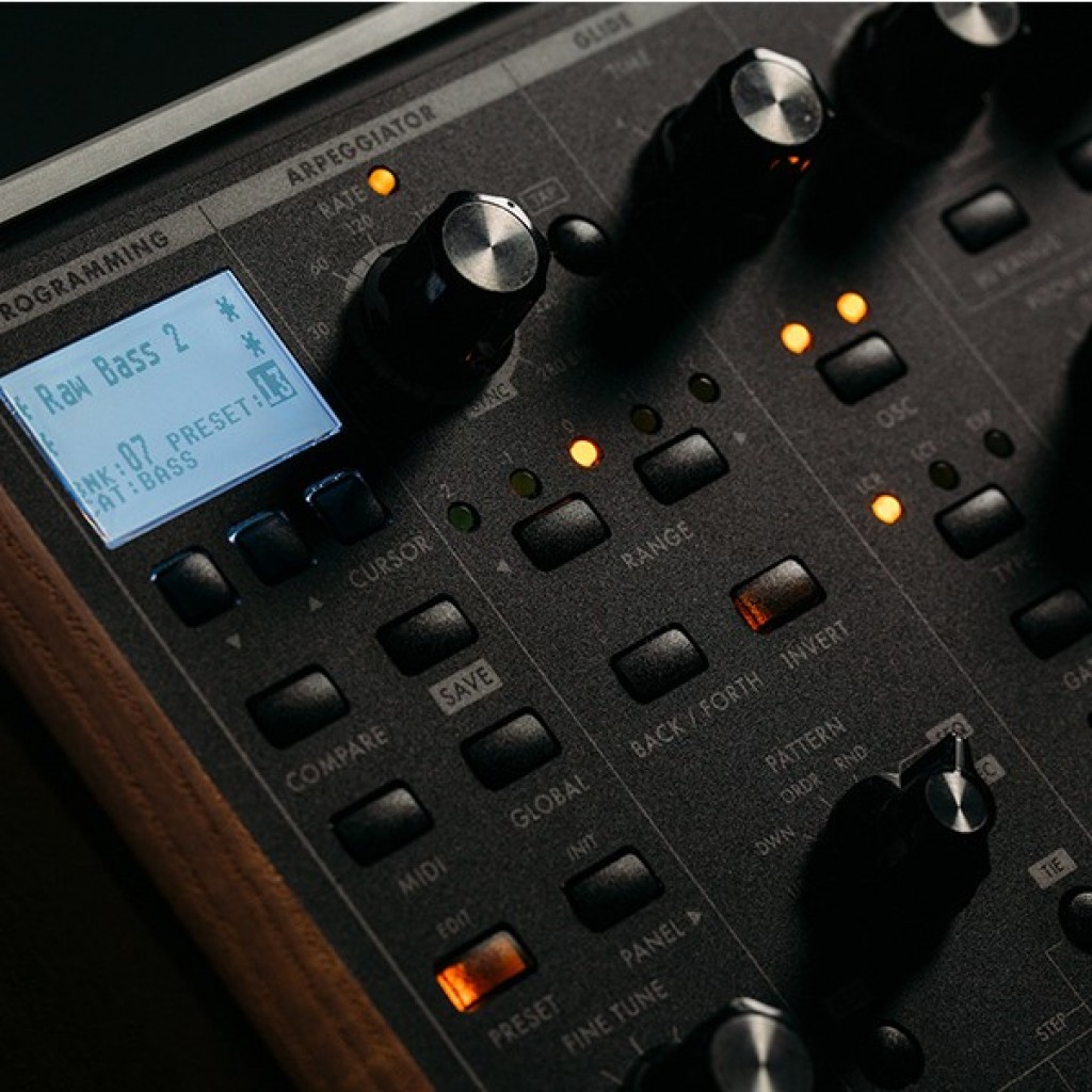 Moog Subsequent 37 - Intermusic Pro